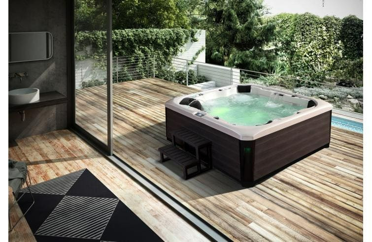 Jacuzzi: Pengertian, Manfaat, & Bedanya dengan Whirlpool & Hot Tub ...