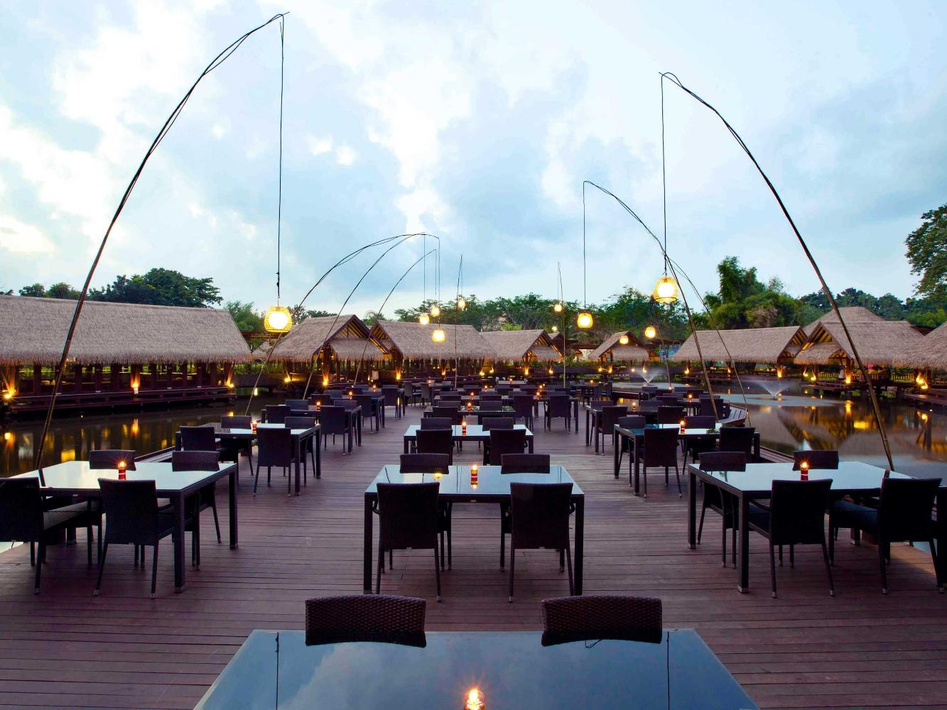 5 Restoran Sunda di Jakarta yang Enak, Favorit Buat Keluarga! - Sinar ...