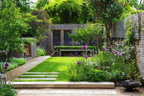 6 Rekomendasi Rumput Taman Untuk Halaman Agar Rumah Semakin Asri