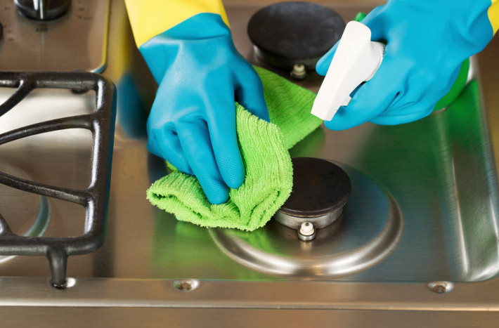 Tips Membersihkan Peralatan Stainless Steel yang Benar